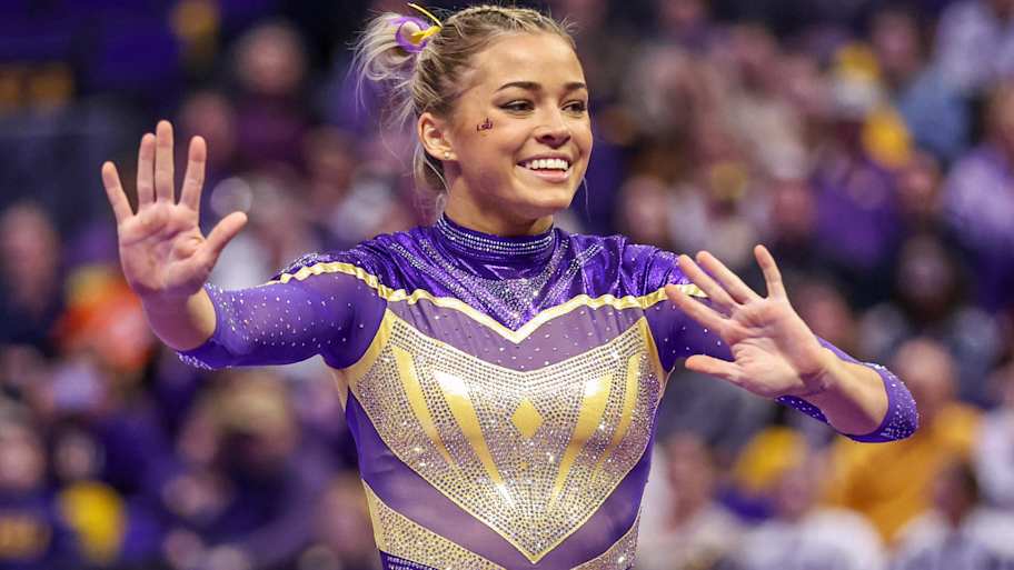 Livvy Dunne slays final home LSU leotard despite injury with sleeveless ...