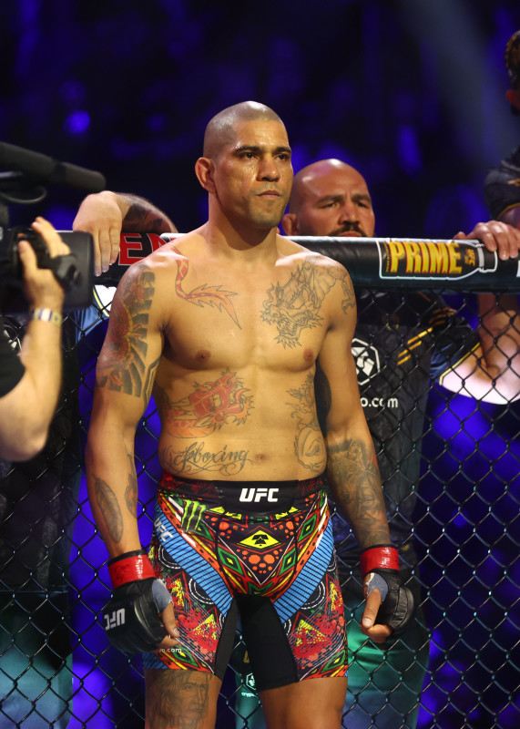 Alex Pereira’s Response to Reporter During UFC 313 Press Conference is ...