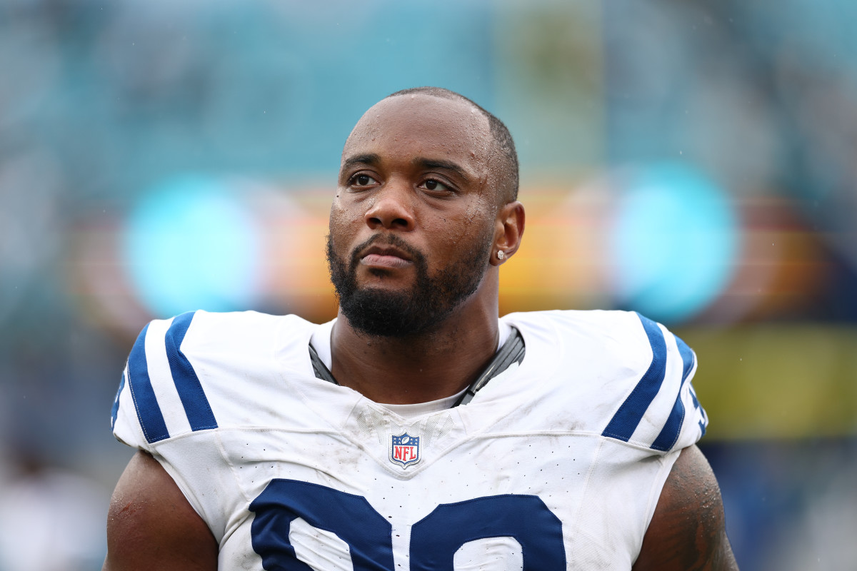 Former Dolphins Defensive Lineman Cut by Colts After One Season
