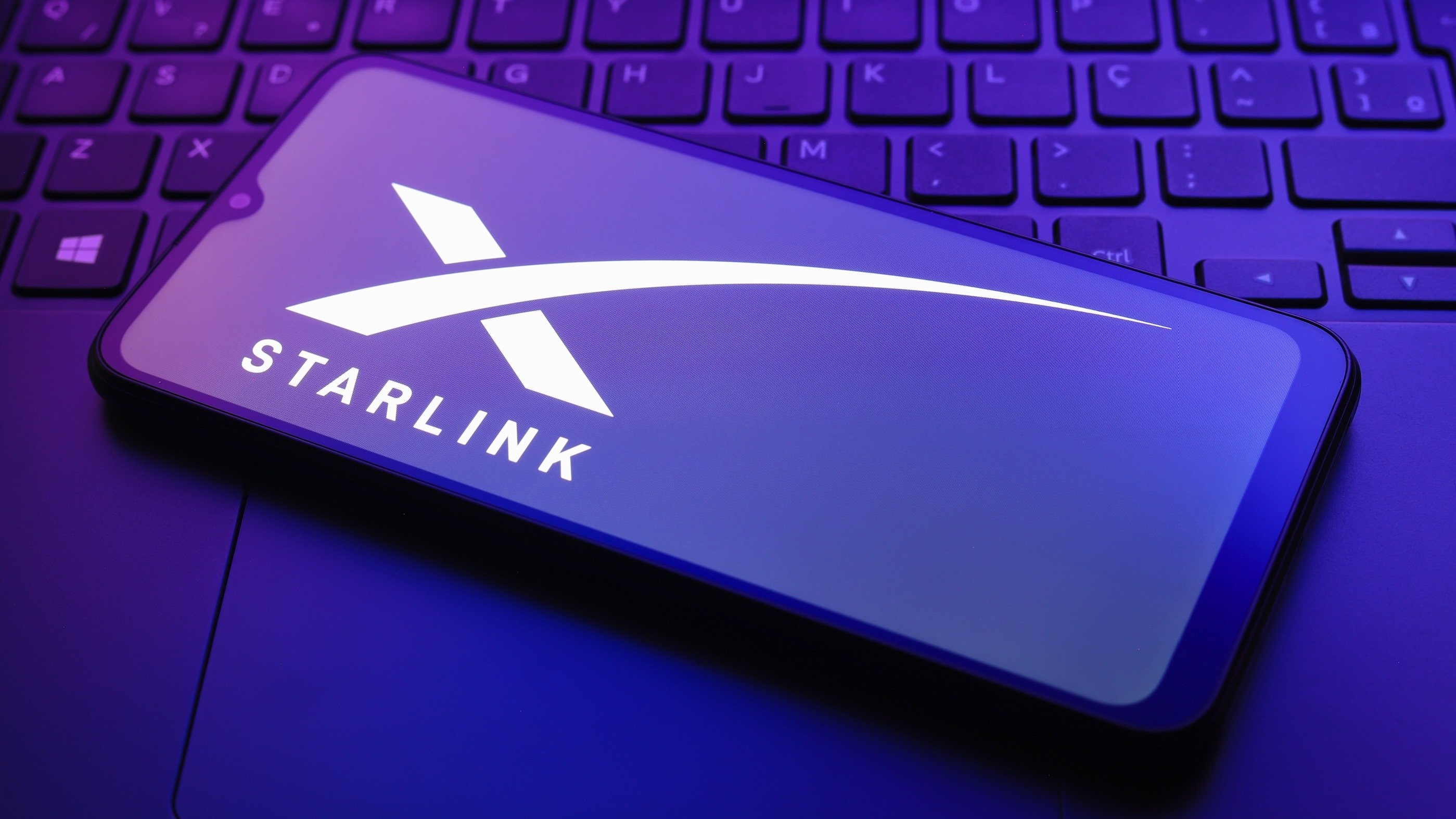 FCC Grants SpaceX a Key Waiver to Boost Cellular Starlink Network
