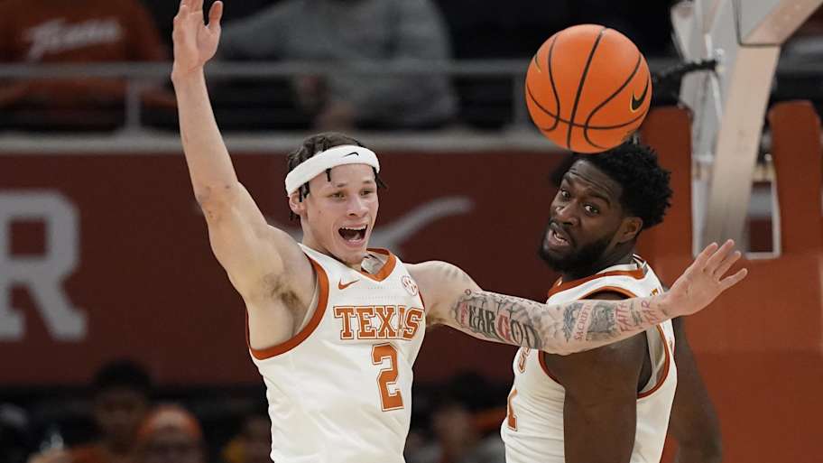 Texas Longhorns' Chendall Weaver Expected to Return vs. Oklahoma