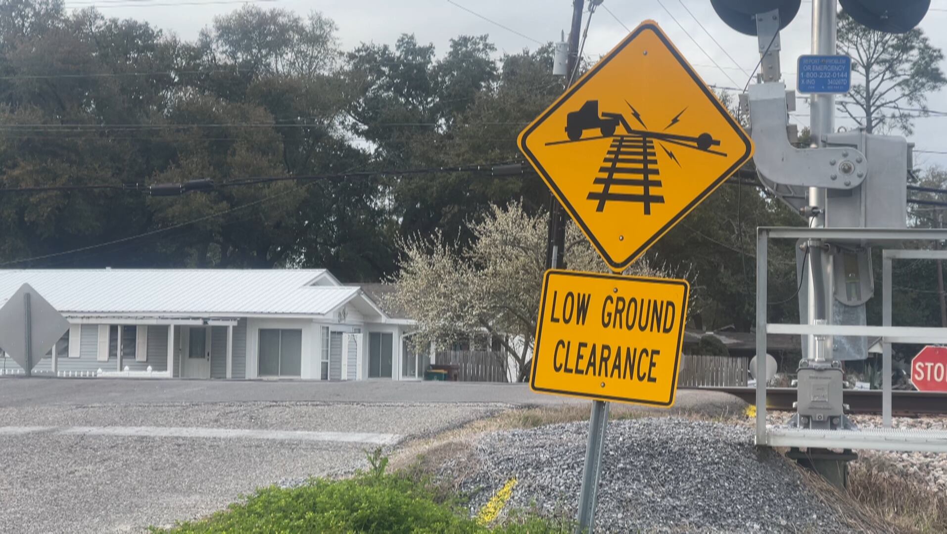 Long Beach Mayor blames train company for halt on crossings project