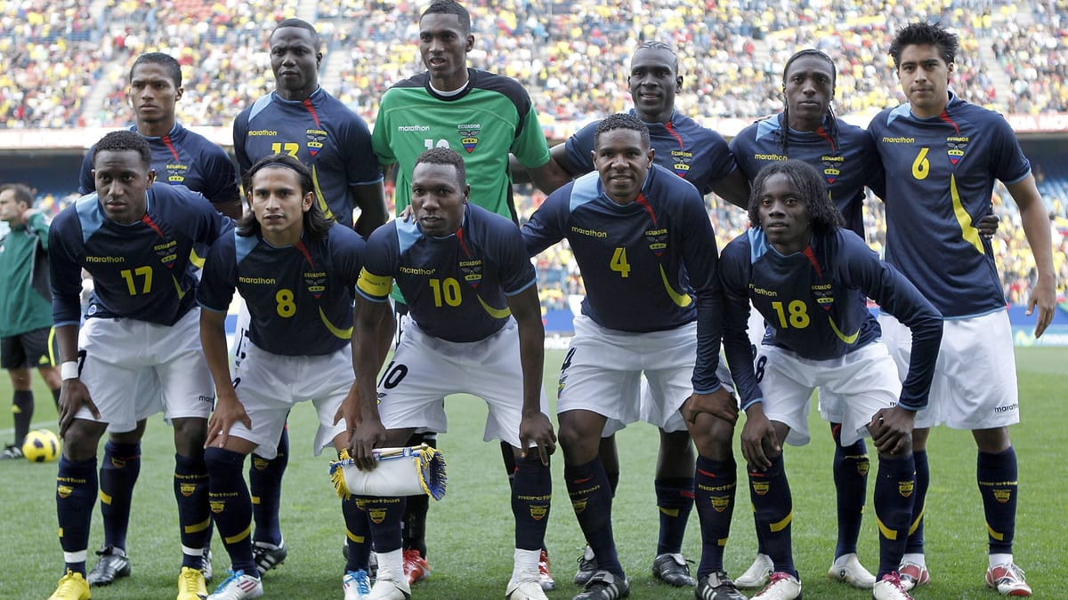 Im Smoking an der Linie: Segundo Castillo – bestangezogener Coach der Welt?