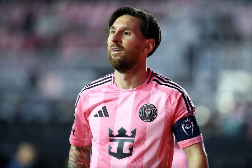 Lionel Messi sends support to Premier League duo as statement released