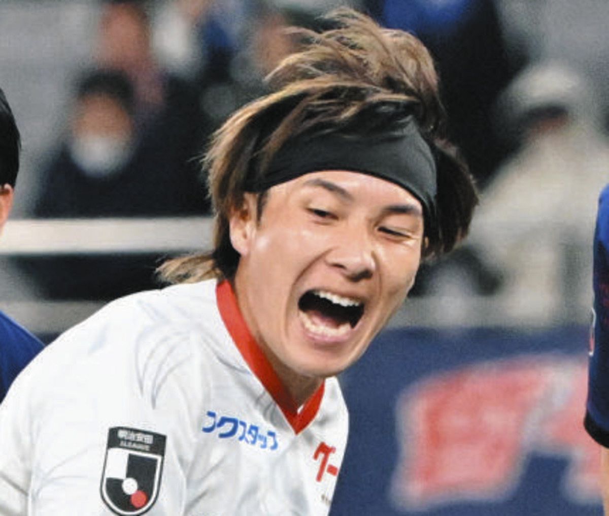 【J1名古屋グランパス】FW山岸祐也、前半開始早々に右脚を痛めて途中交代するアクシデント