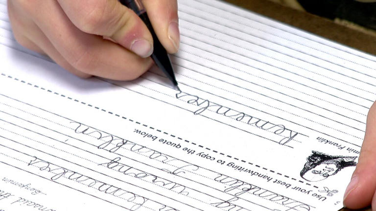 Idaho House passes cursive proficiency bill