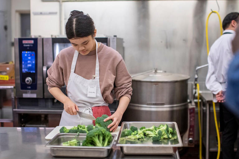 B.C. signs agreement with feds to expand school food programs