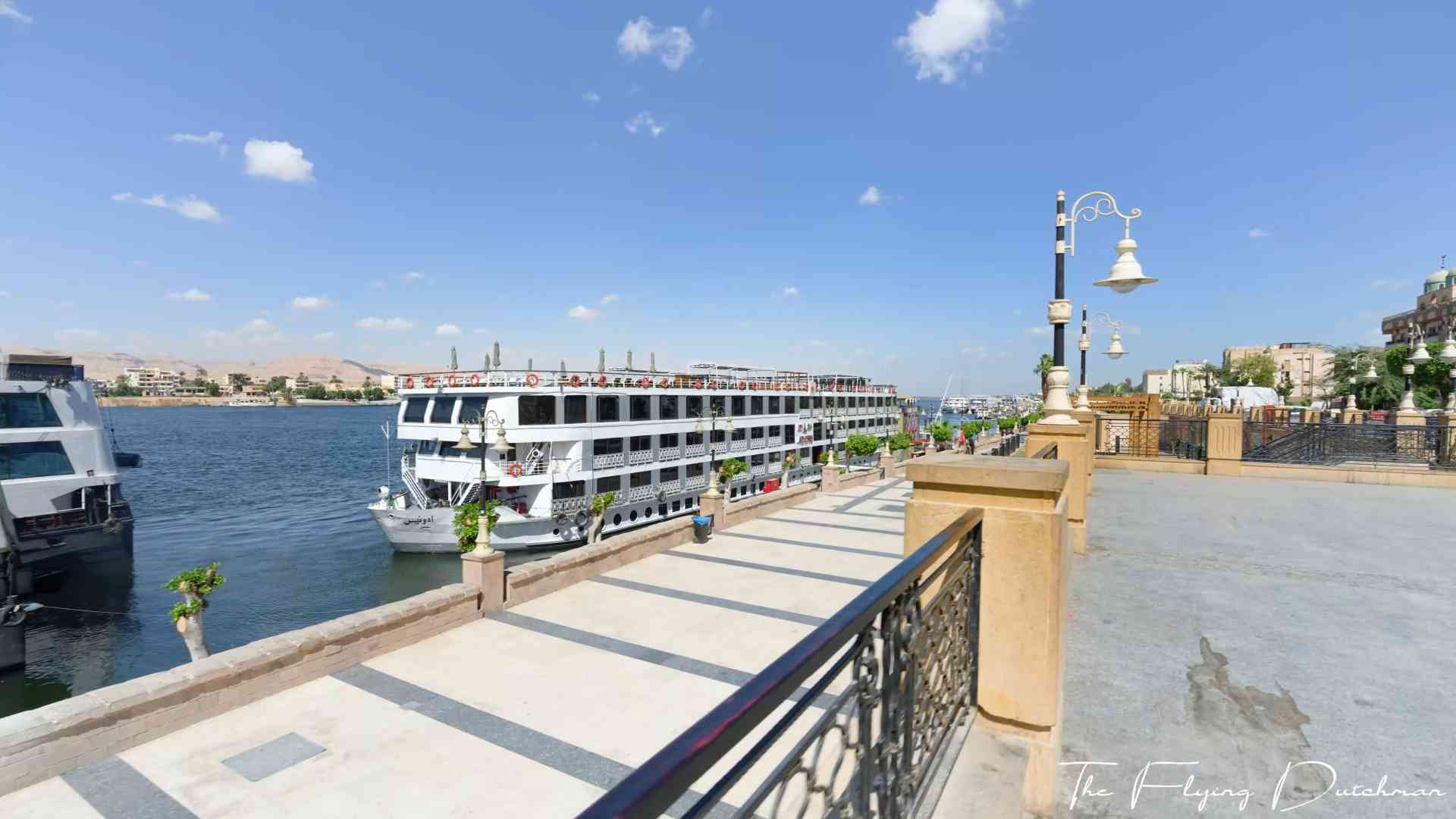 De Meest Betoverende Wandeling Langs de Nijl bij Luxor Cruise Port (4K)