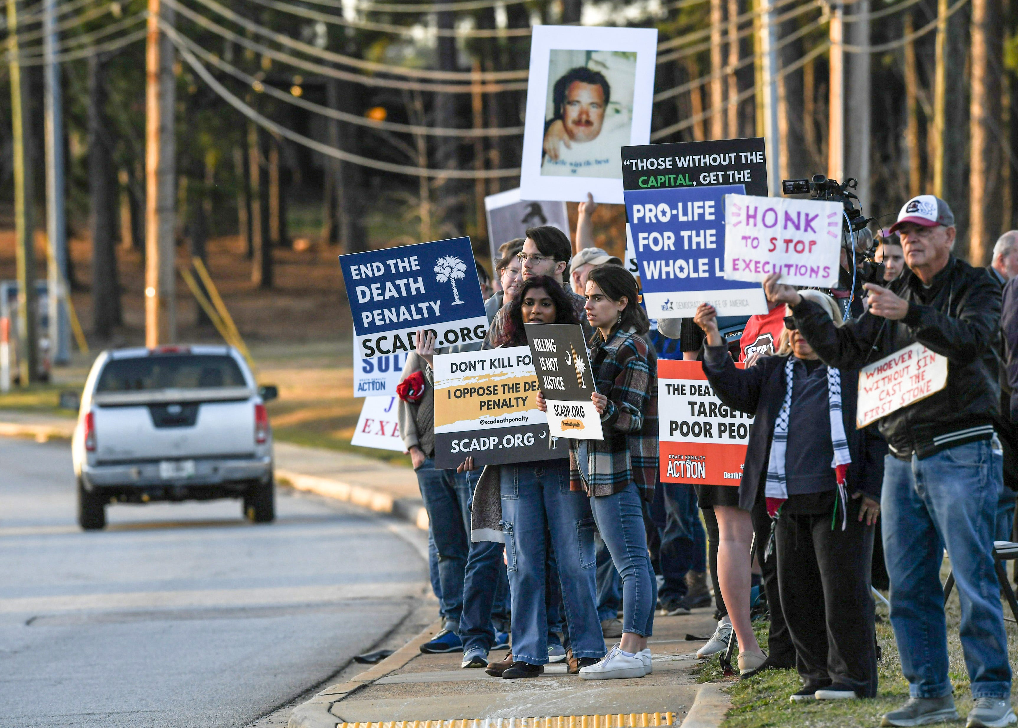 Firing squad executes Brad Keith Sigmon in South Carolina in 'bloody ...