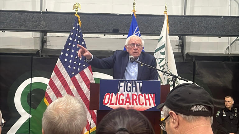 Bernie Sanders energizes thousands at UW-Parkside rally ahead of state ... Bernie Sanders energizes thousands at UW-Parkside rally ahead of state ...