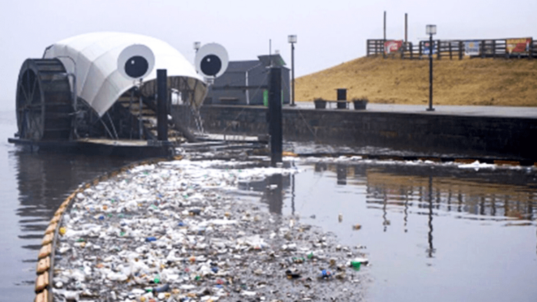 Newport Beach unveils California’s first trash-collecting water wheel