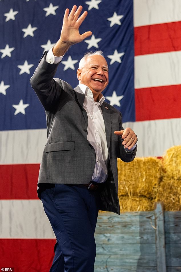 Awkward moment Tim Walz is asked who is running the Democratic Party