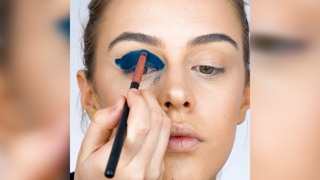 Makeup Tutorial With Mesmerizing Eyeshadow