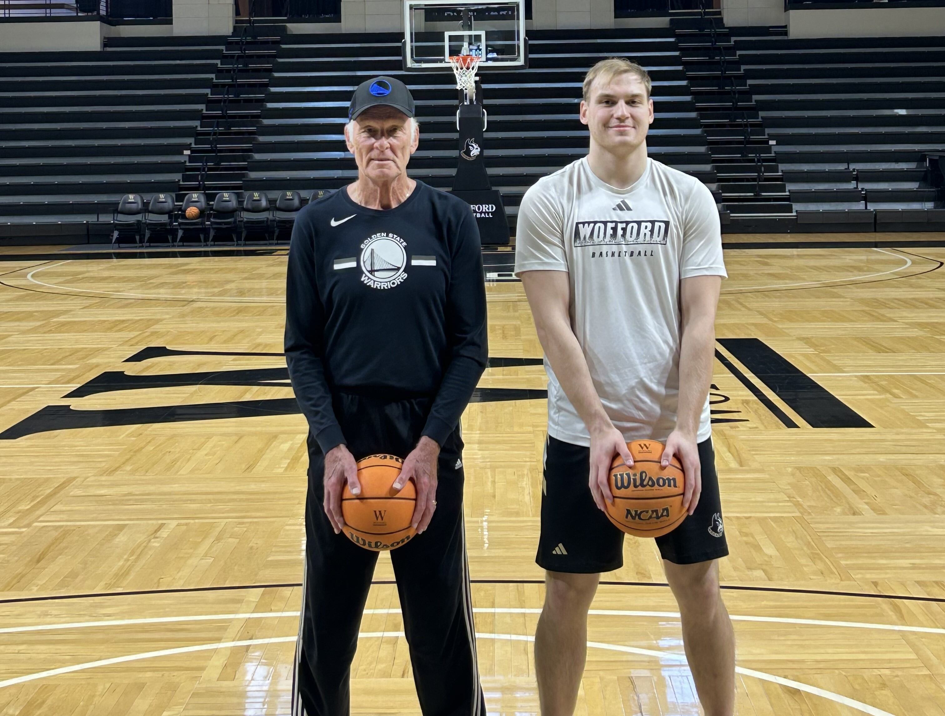 Wofford star embraces learning unconventional free throw from NBA Legend