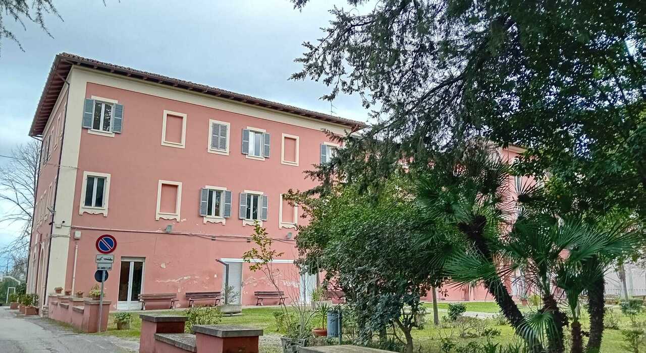 Il salasso è servito nella casa di riposo di Jesi: per ogni ospite 3 ...