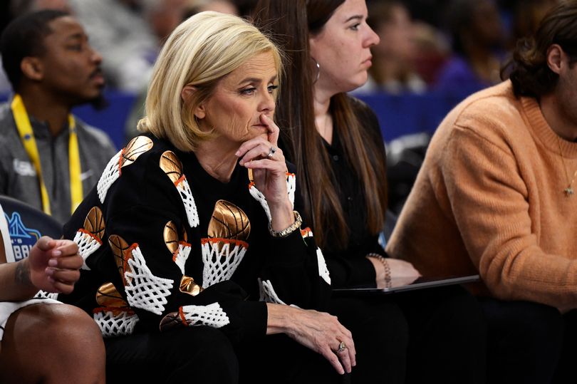 Kim Mulkey not her usual self on LSU bench after unexpected death in family