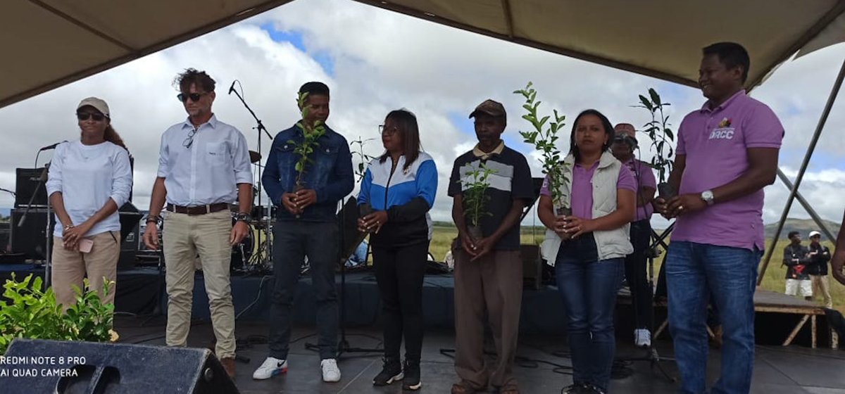 TOZZI GREEN - Un reboisement placé sous le signe de l'unité à Fieferamanga