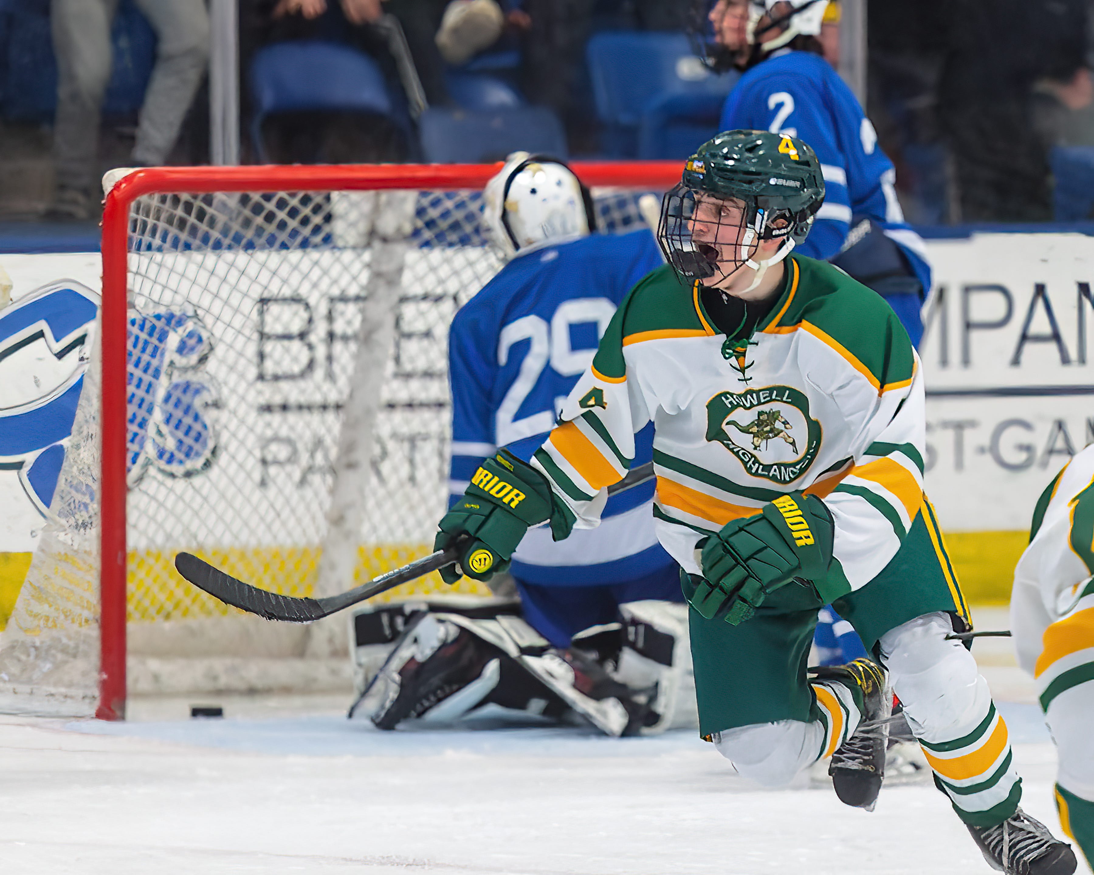 Freshman's OT goal sends Howell to first hockey state final since 2010