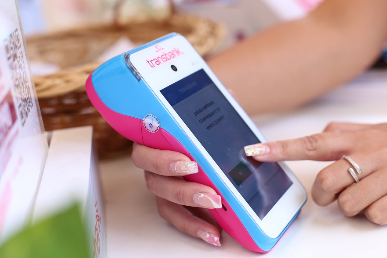 Los hermanos Infeld, los desconocidos interesados por Transbank