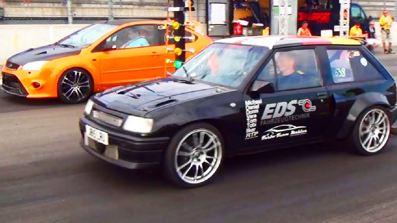 Ford Focus RS vs Opel Corsa | Drag Race Battle