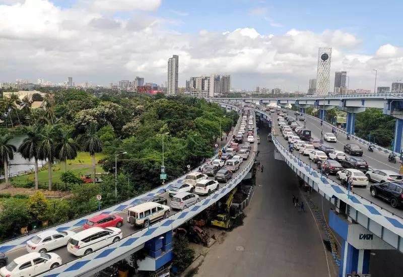 15,000 cars per hour on Kolkata's busiest flyover 'Maa' at morning peak ...