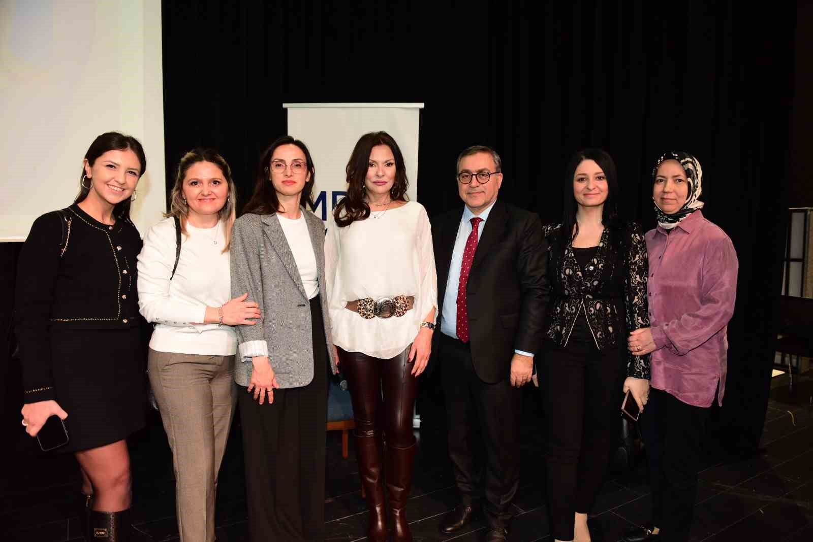 ’İlham Veren Kadınlar Zirvesi’ yoğun ilgi gördü