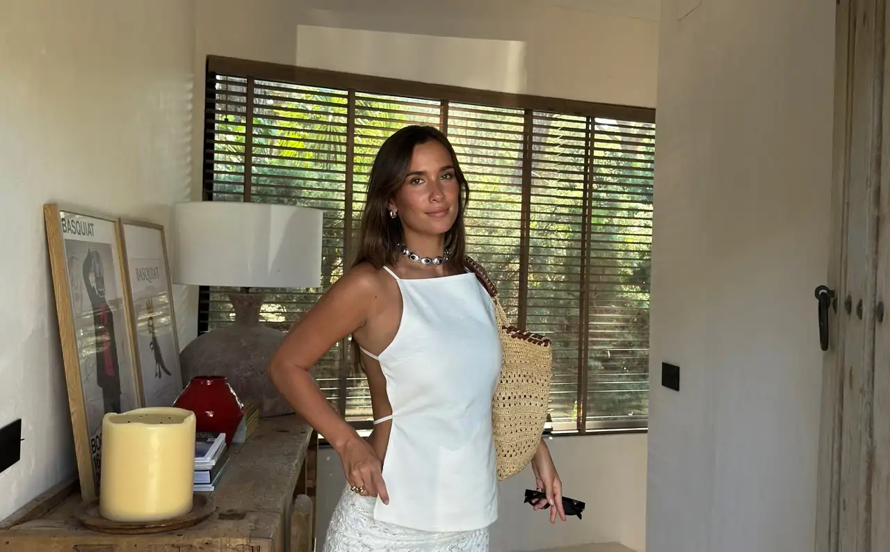 María Pombo se despide de las paredes blancas en su casa