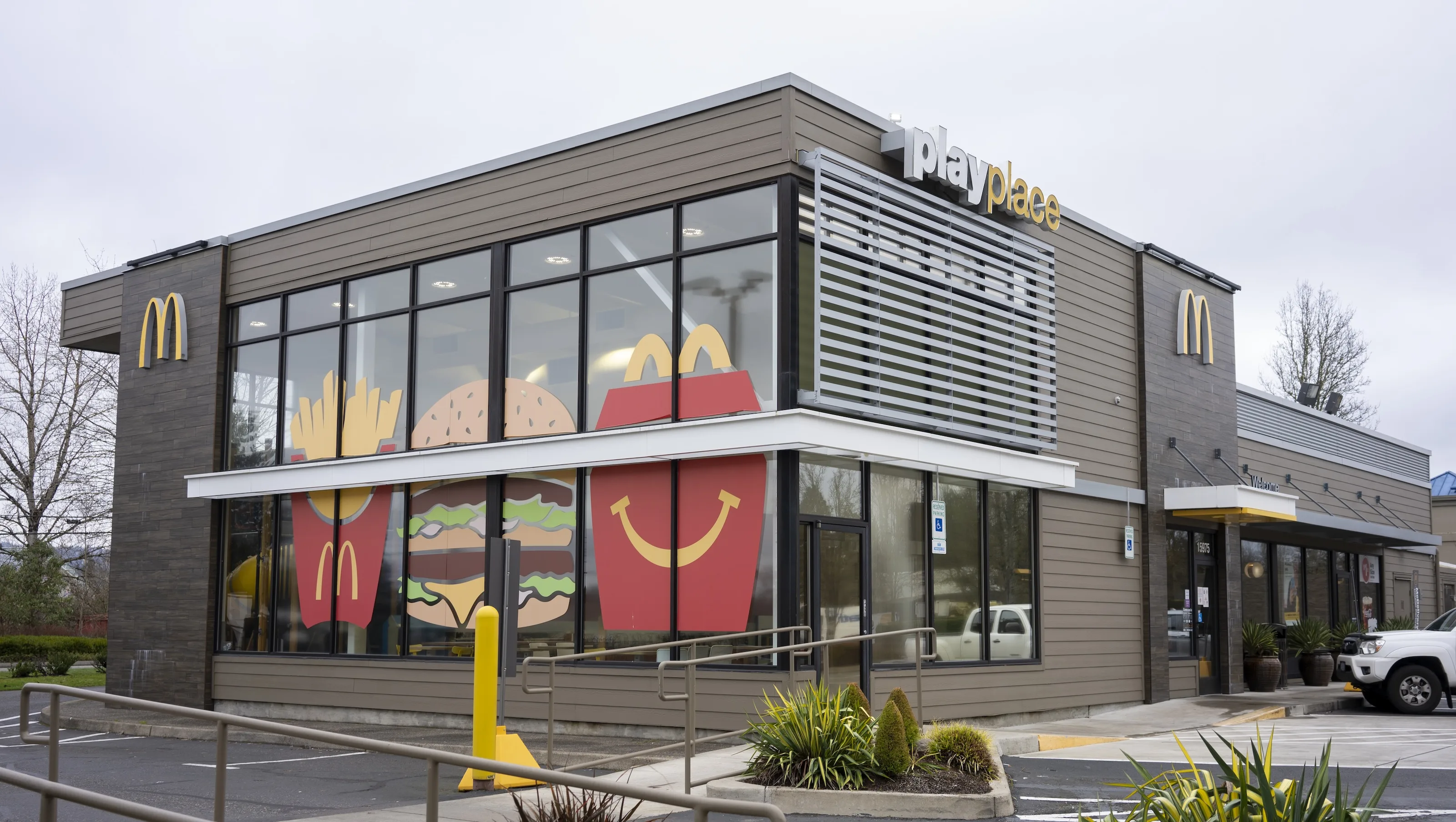 After 50 Years McDonald’s Made a Bittersweet Change and It’s Truly a Sign of the Times