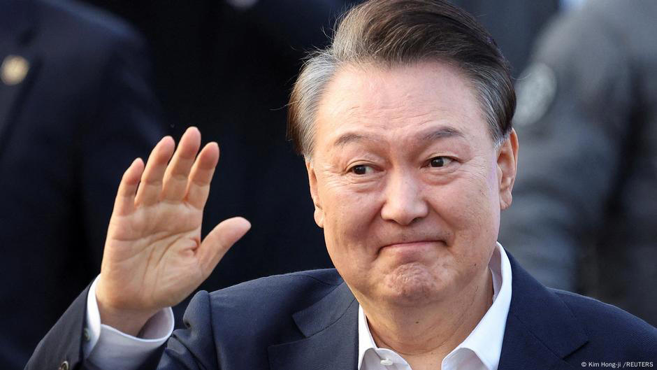 South Korea's impeached Yoon Suk Yeol released from prison South Korea's impeached Yoon Suk Yeol released from prison