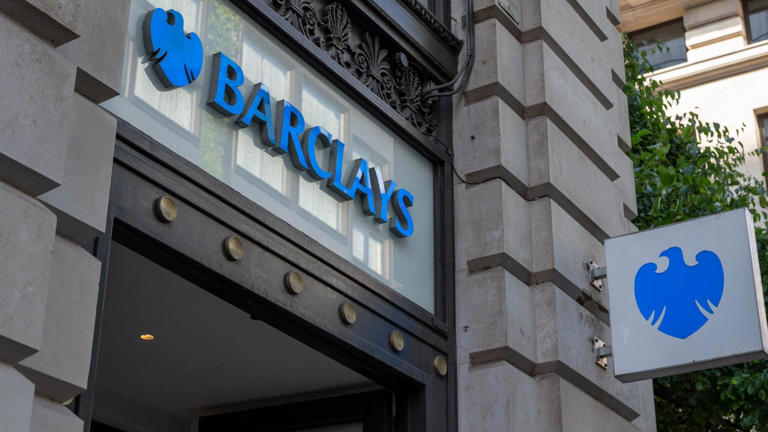 Full list of UK bank closures in 2025 after Santander confirm 95 ...