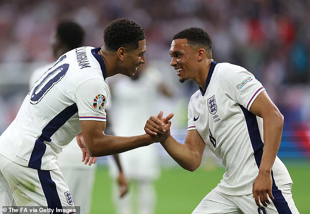 Trent Alexander Arnold allowed to keep padel court in his garden