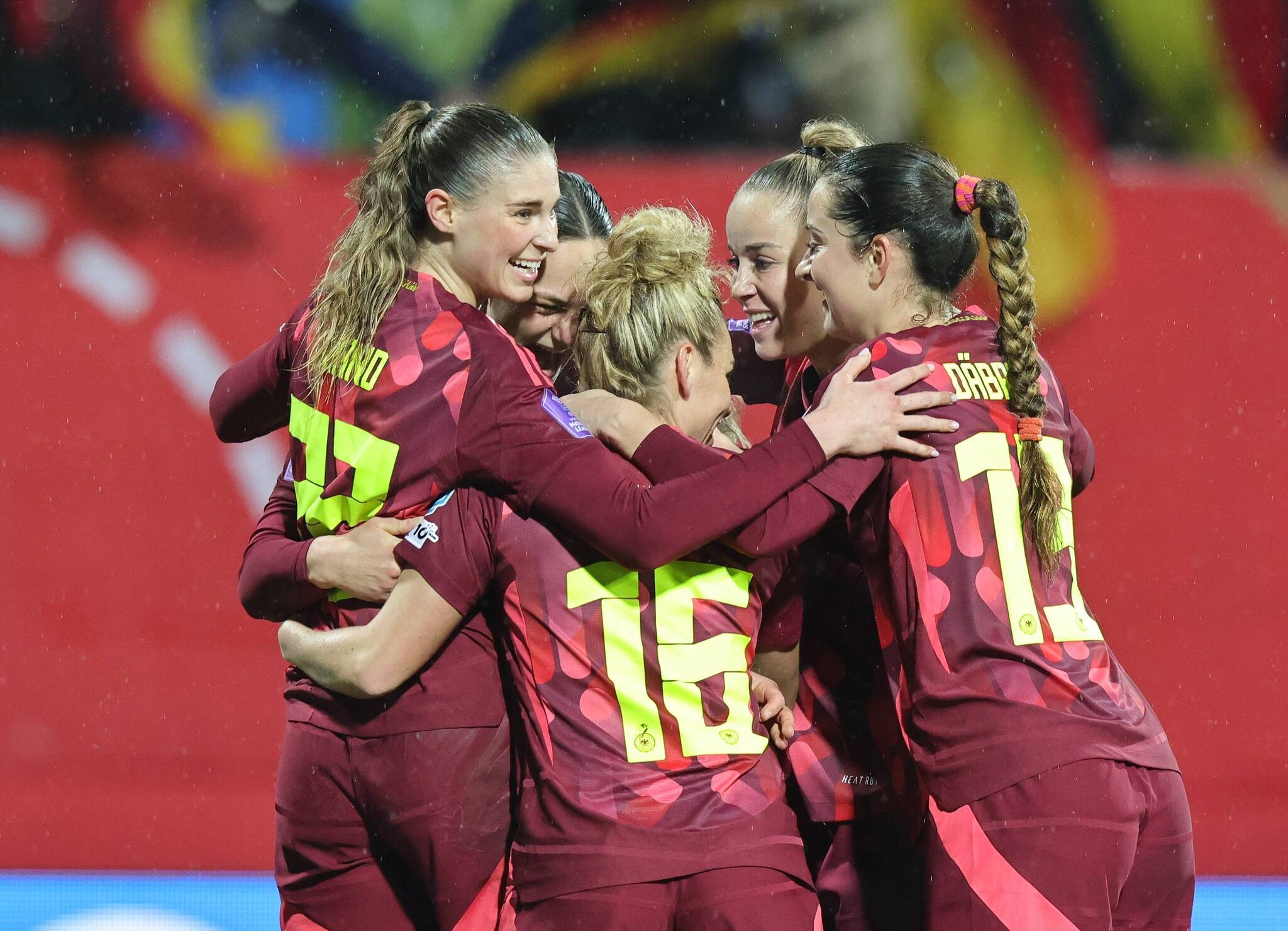 Frauen-EM 2029: DFB präsentiert Logo und Slogan für deutsche Bewerbung