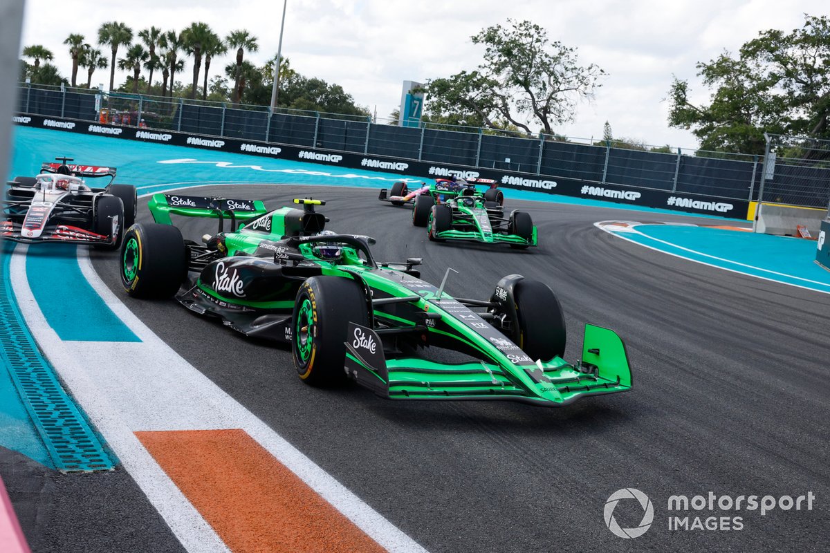 Croft: "Audi'nin Sauber'i devralma süreci pek de sorunsuz gitmiyor"