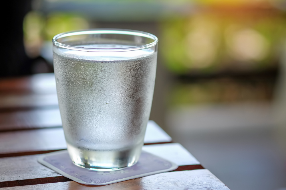 Han drak 13 glas vand om dagen i en uge – sådan påvirkede det kroppen