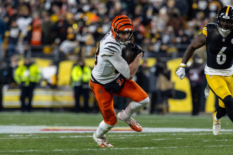 Bengals to keep TE Mike Gesicki to 3-year deal worth $25 million ...