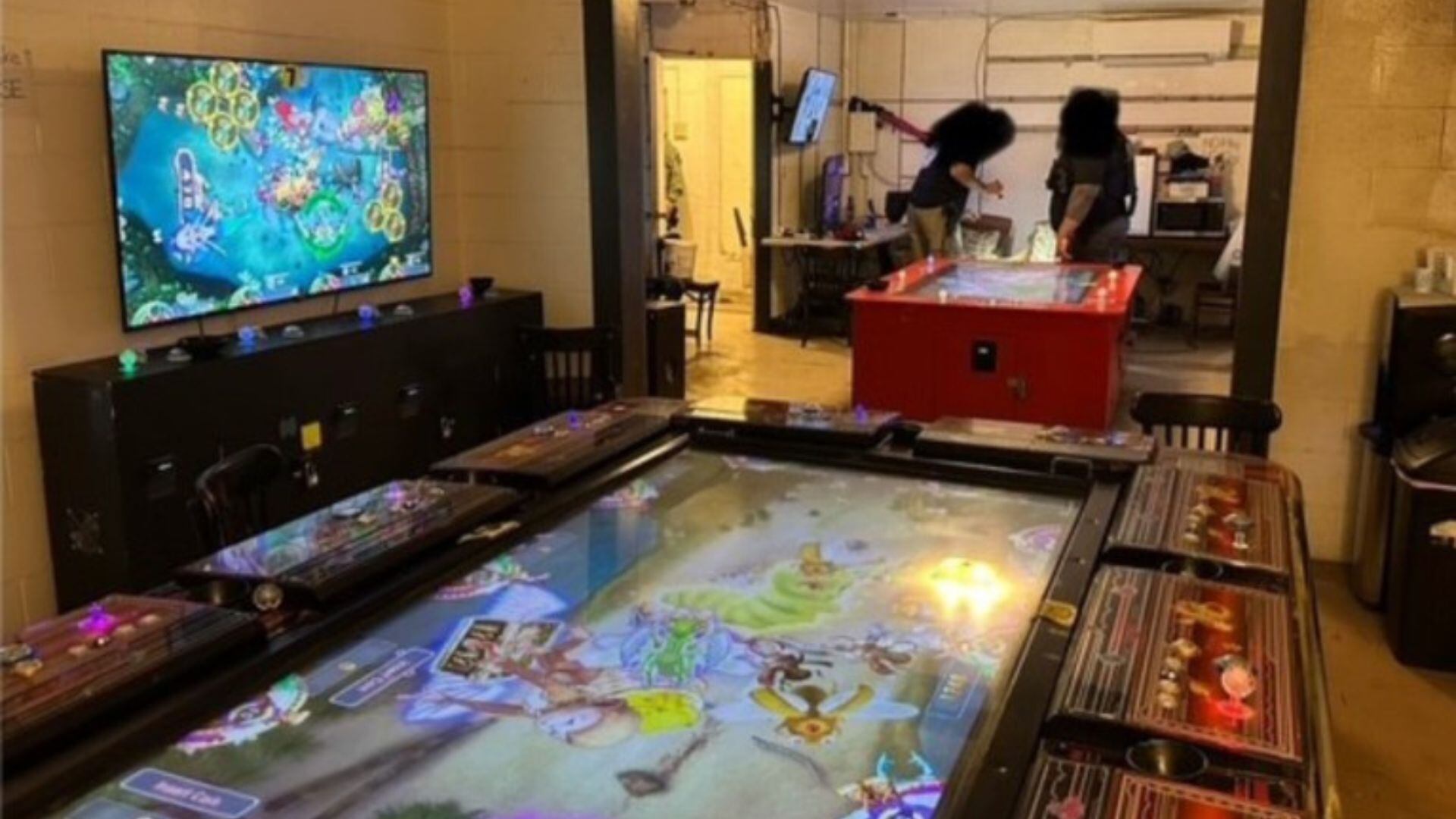 Police seize gambling devices, cash in game room raid