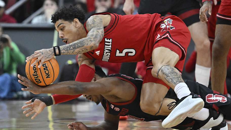 Louisville Suffocates Stanford in Regular Season Finale
