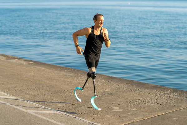 Paralympian doing year-long running challenge completes original London ...