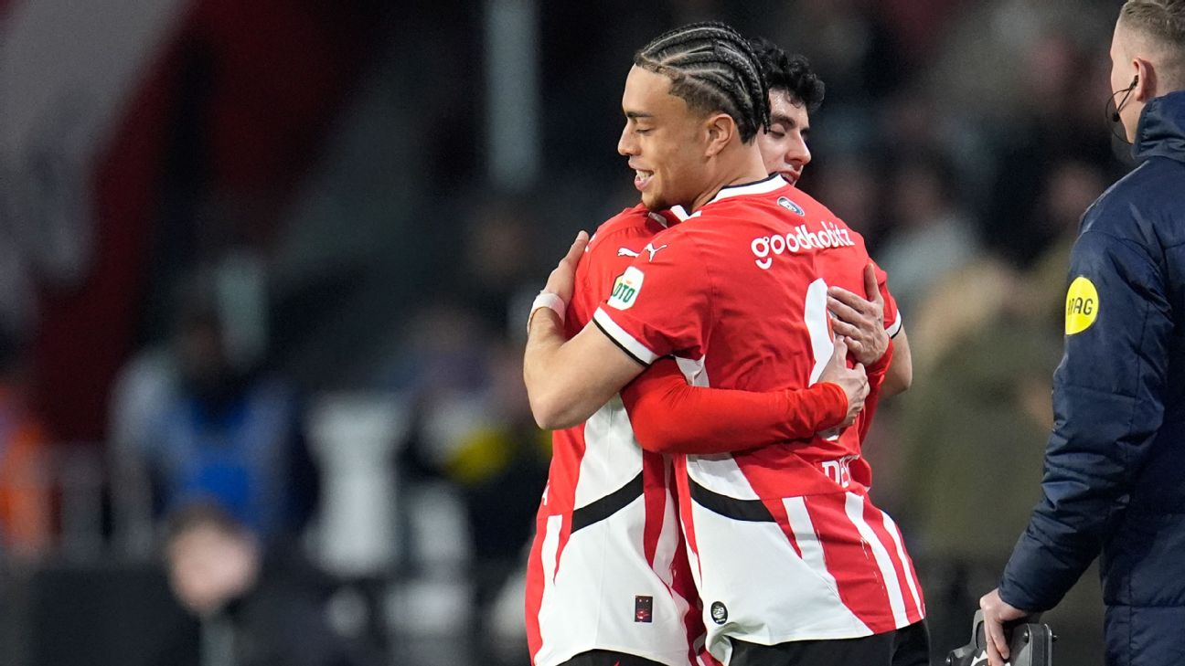 USMNT's Sergino Dest makes PSV Eindhoven return after ACL tear