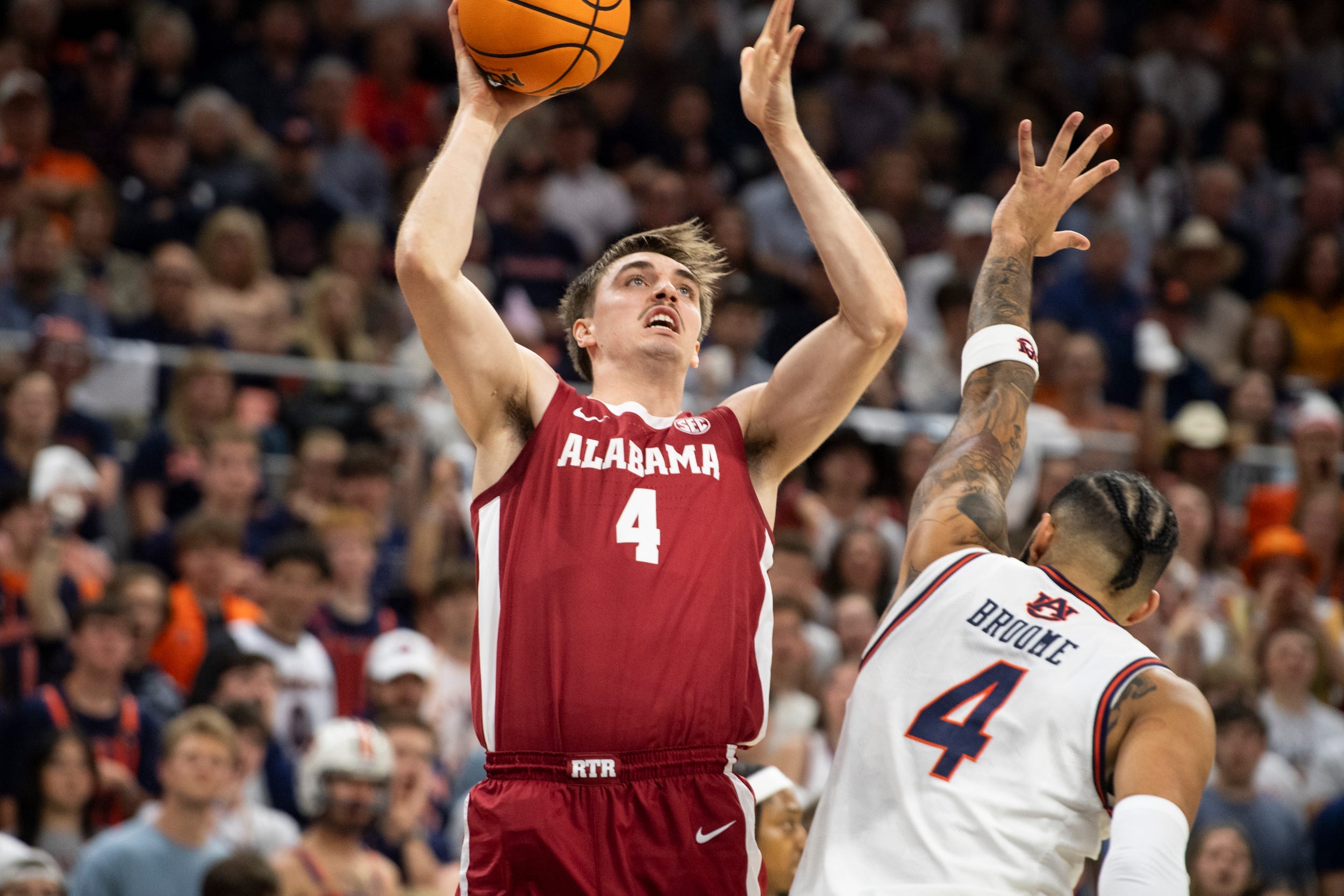 Alabama forward Grant Nelson given official availability status ahead ...