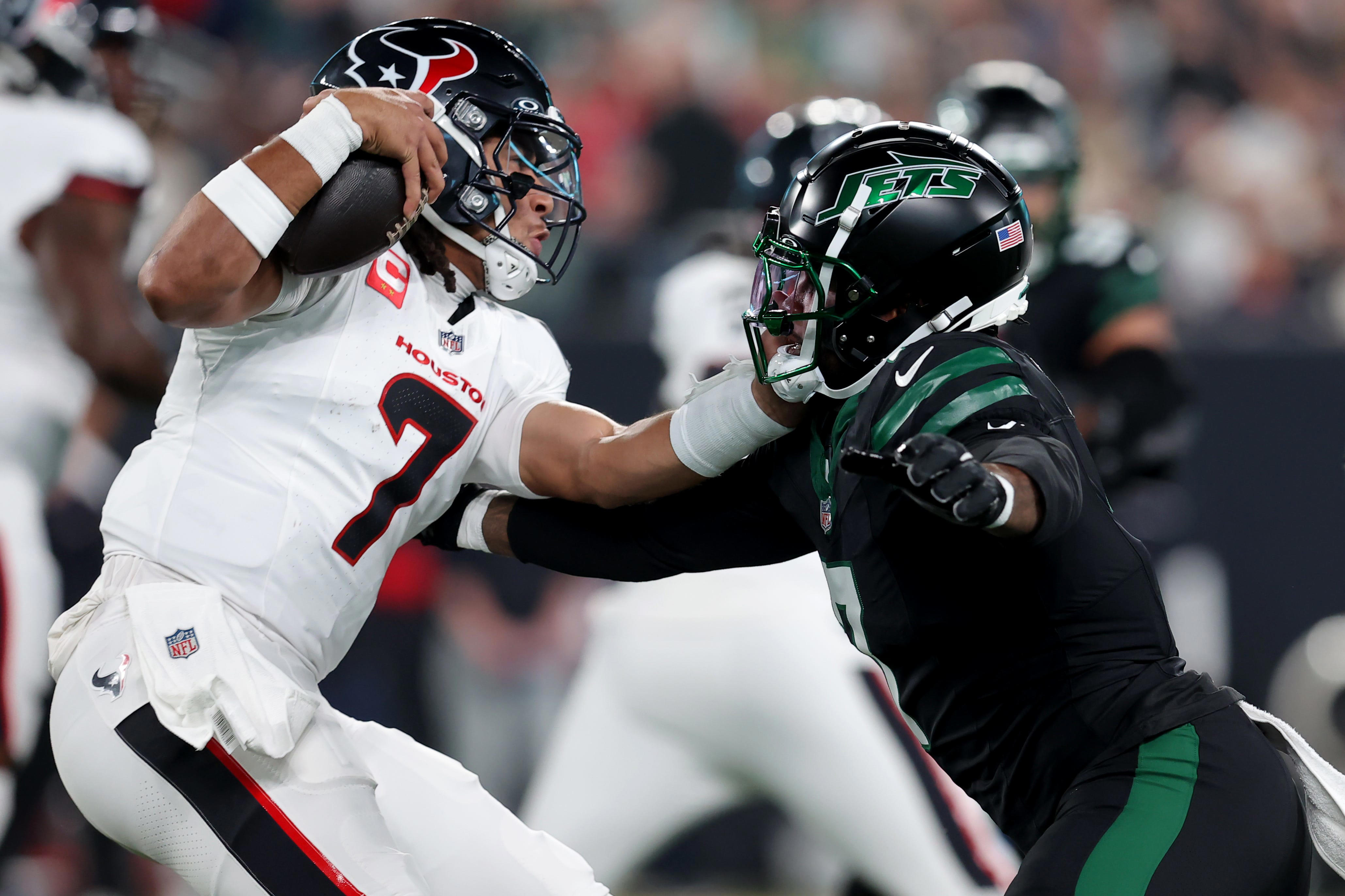4 free-agent pass rushers who fit into the Panthers' 2025 offseason plans 4 free-agent pass rushers who fit into the Panthers' 2025 offseason plans