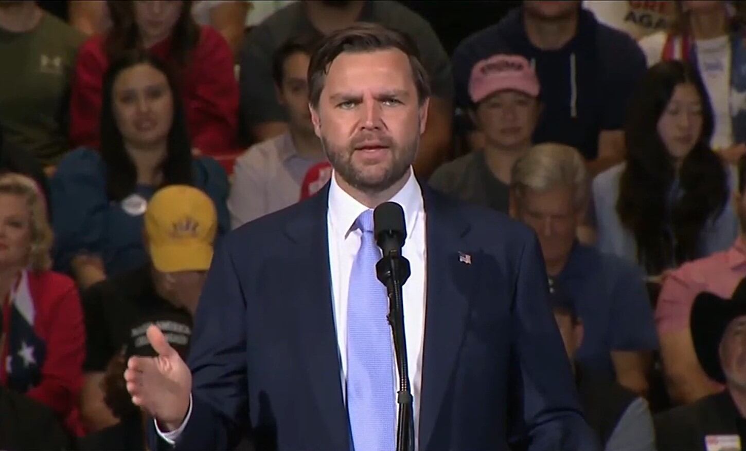 VP Vance confronts protestors near his Walnut Hills home