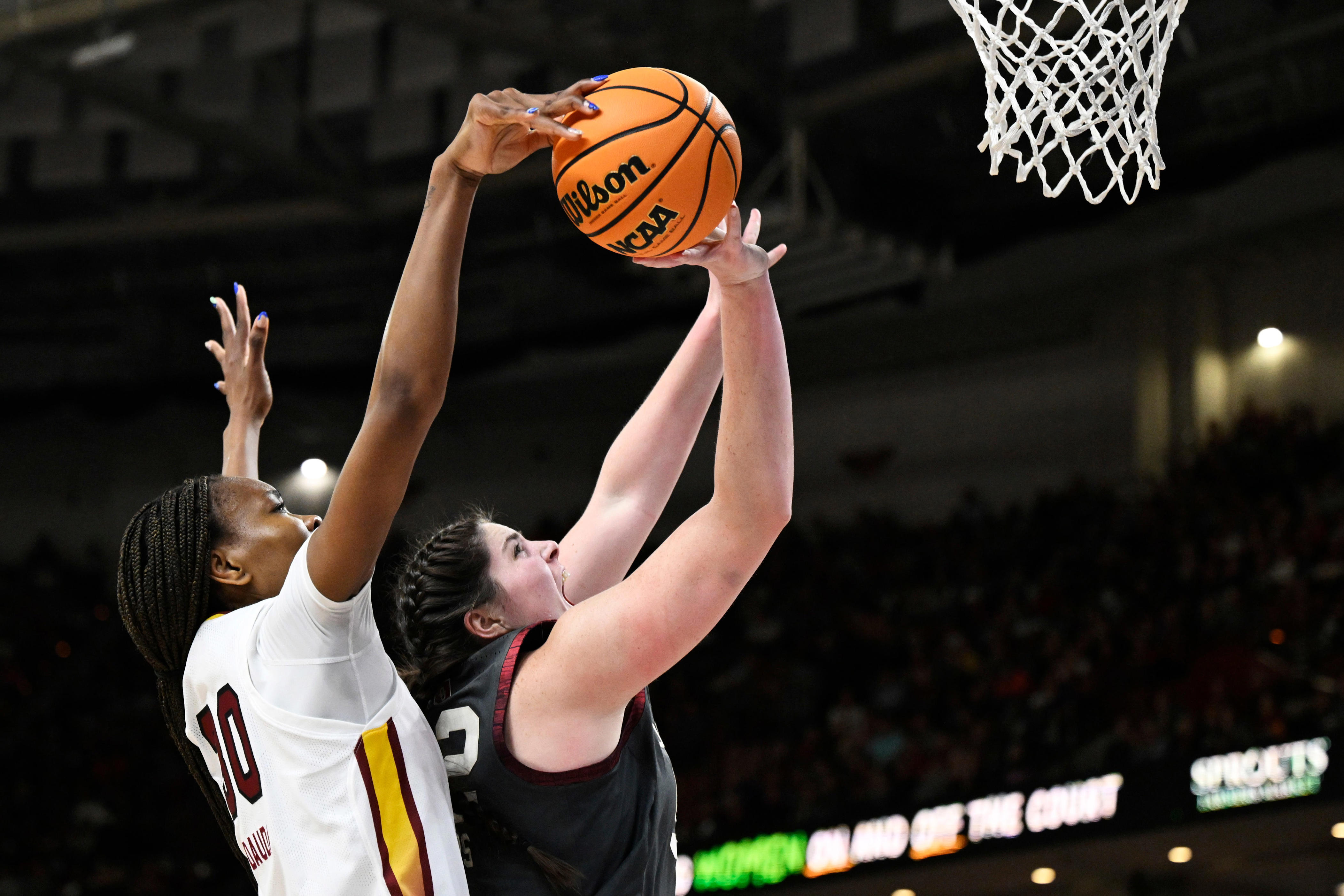 How South Carolina basketball reserve Maryam Dauda contained Oklahoma's ...