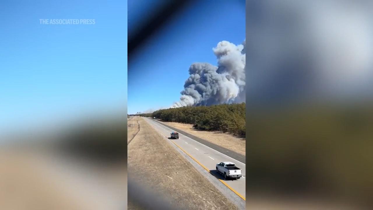 Cellphone footage captures active brush fire on New York's Long Island ...