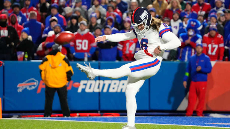 Giants Re-Sign Jamie Gillan to 3-Year Deal