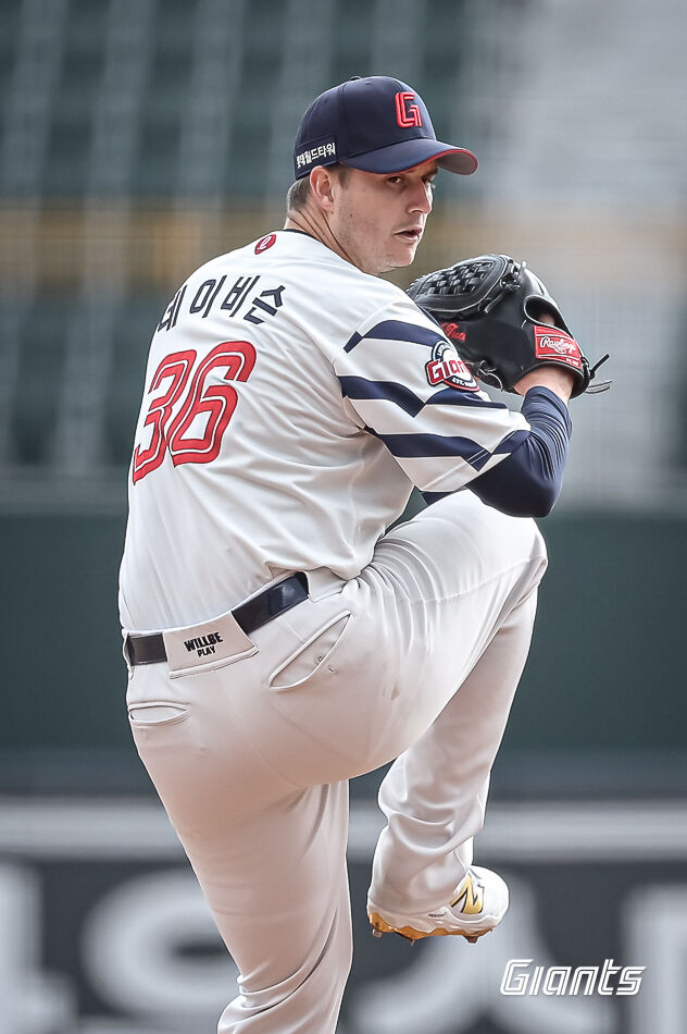 벌써 라면까지 섭렵한 WS 우승 투수, 韓 매력에 완전 빠졌다 "KBO 응원 문화, 미국에도 좀 가져가야" [MD부산]