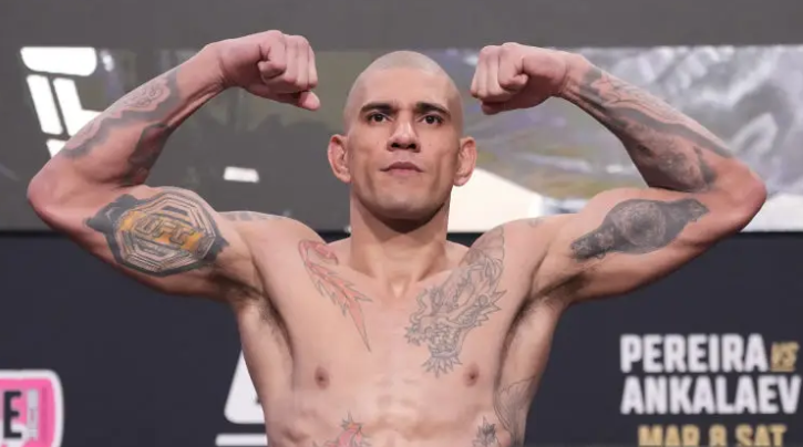 Joe Rogan in awe of Alex Pereira’s knockout power ahead of UFC 313: “It ...