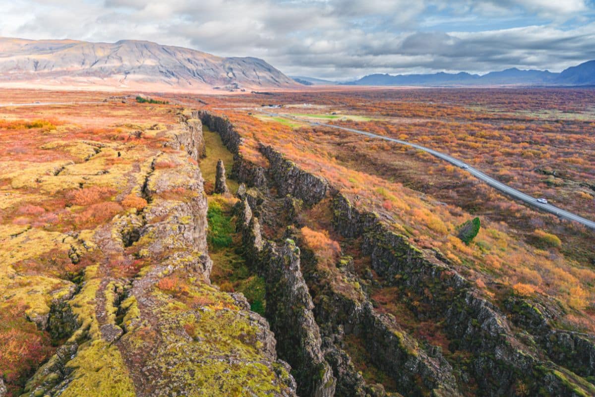 Scientists Uncover Lost Tectonic Mega-plate That Vanished 20 Million ...