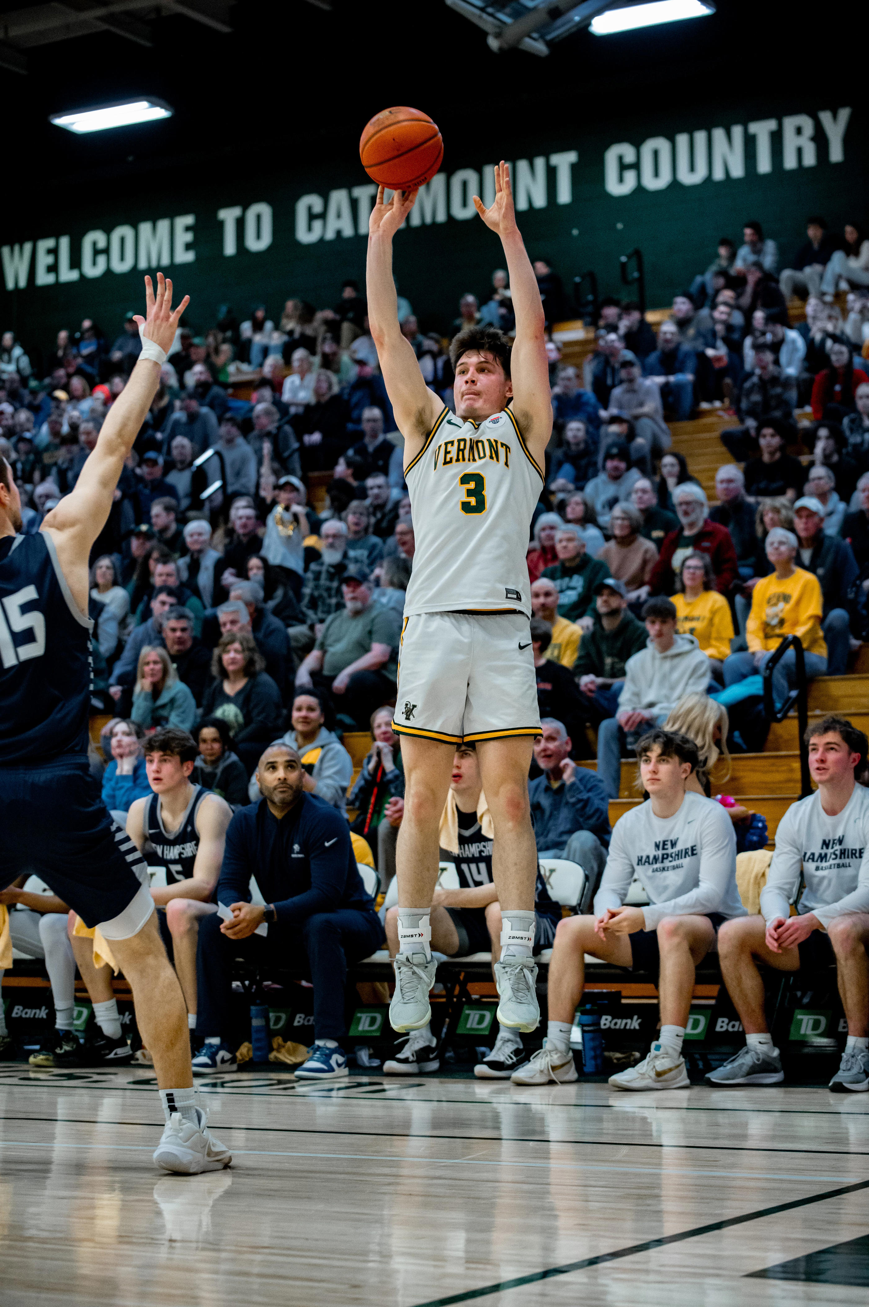 Vermont basketball vs UNH score today: Live updates, highlights for ...