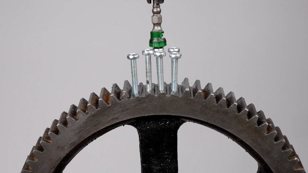 Fix Metal Gear Teeth Efficiently